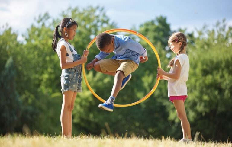 30 Fun Outdoor Activities for Kindergarten